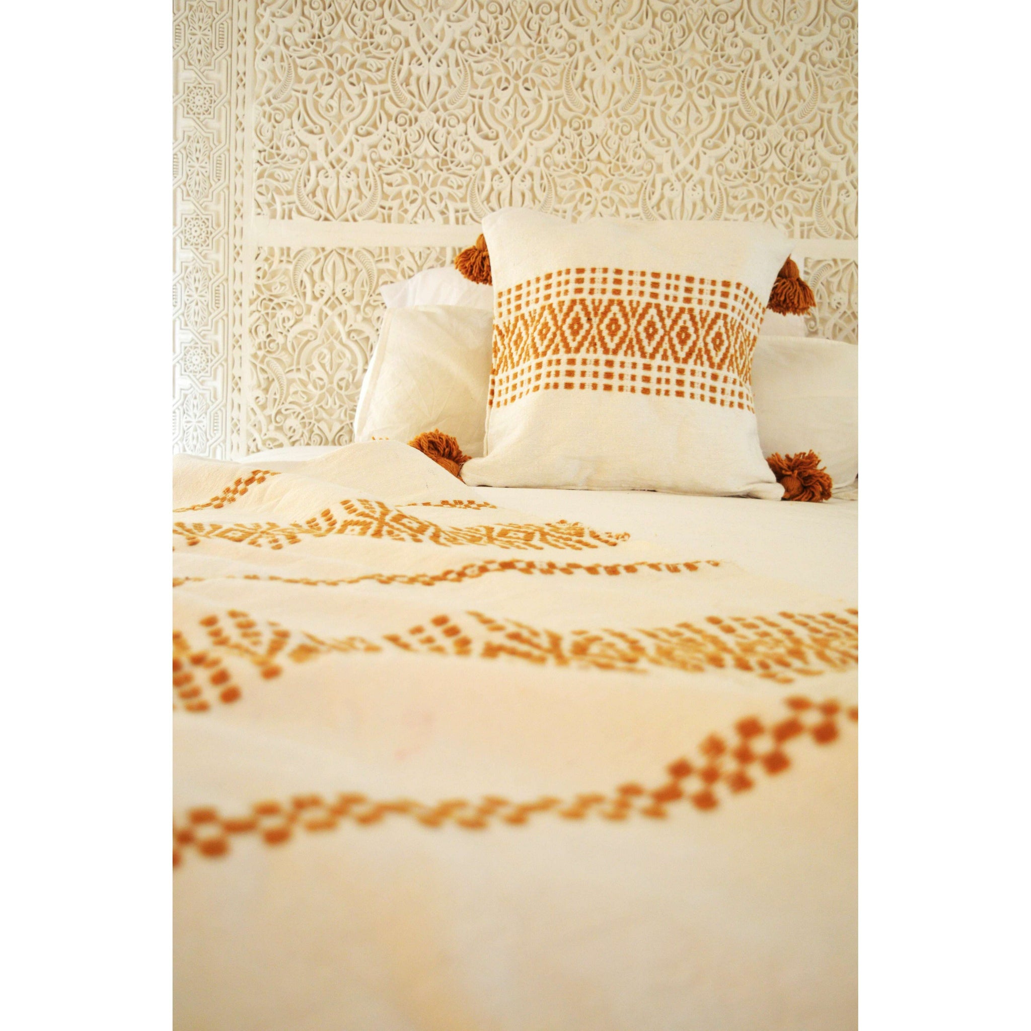 White & Mustard Berber Style Moroccan Handwoven Bed-End Cover Blanket ...